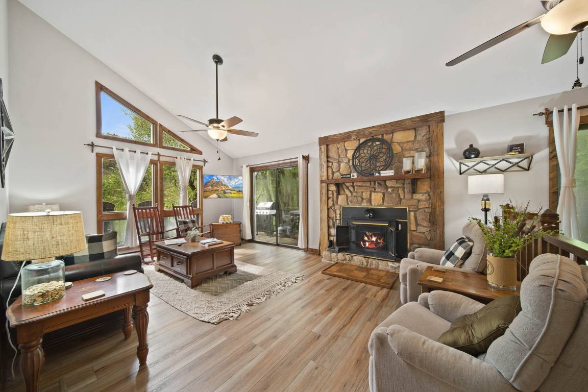141 M² Cabin ∙ 3 Bedrooms ∙ 10 Guests - Boone, NC