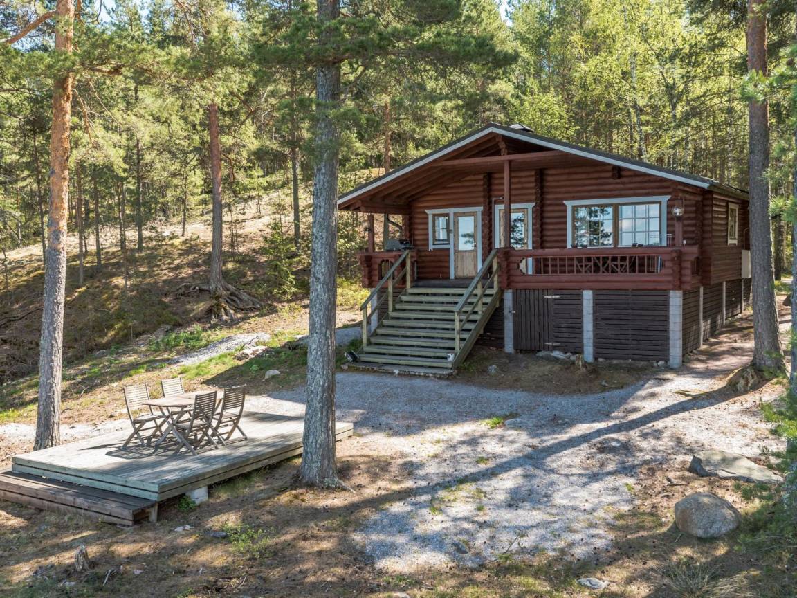 75 M² Talo ∙ 2 Makuuhuonetta ∙ 6 Vierasta - Sauvo