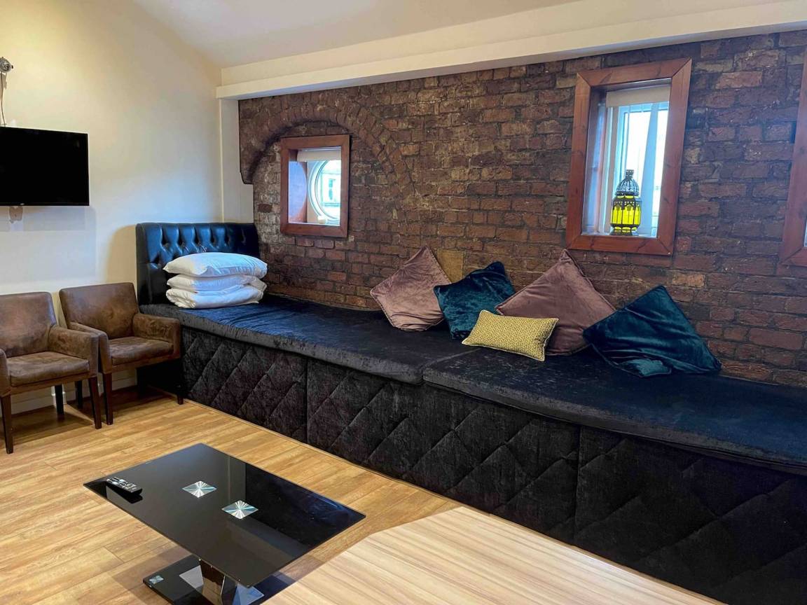 80 M² Apartamento ∙ 2 Habitaciones ∙ 8 Huéspedes - Wirral