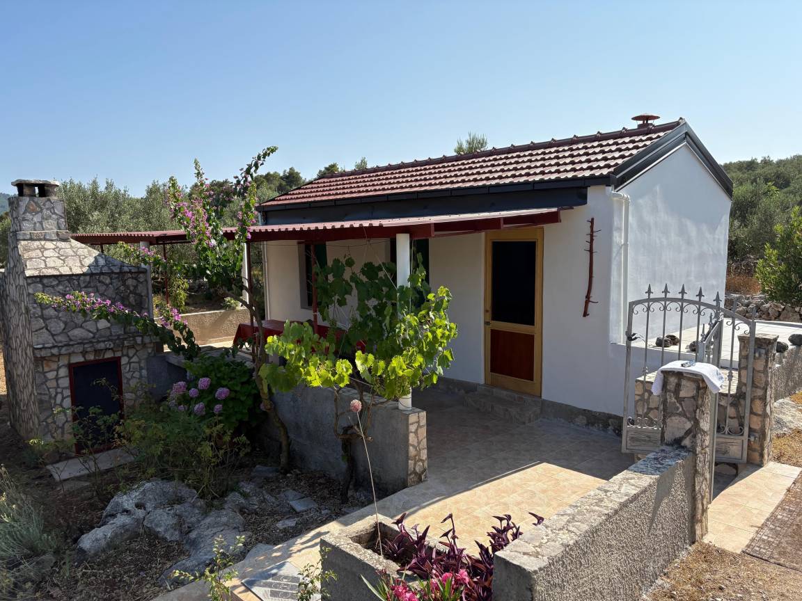 30 M² Ferienhaus ∙ 1 Schlafzimmer ∙ 2 Gäste - Vela Luka