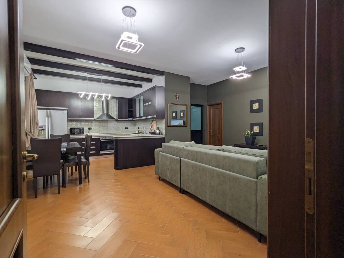 160 M² Villa ∙ 3 Chambres ∙ 10 Personnes - Tirana