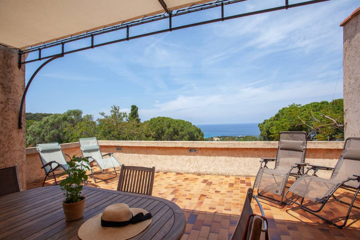 80 M² Ferienhaus ∙ 3 Schlafzimmer ∙ 6 Gäste - Lumio