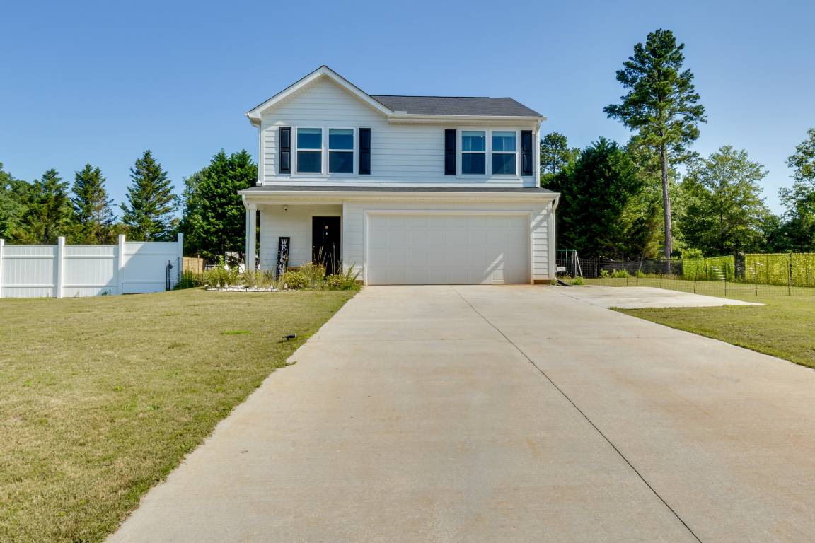 148 M² House ∙ 3 Bedrooms ∙ 8 Guests - Pendleton, SC