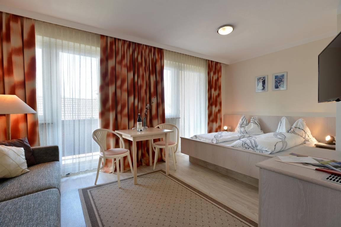 30 M² Hotel ∙ 1 Bedroom ∙ 4 Guests - Hinterthiersee