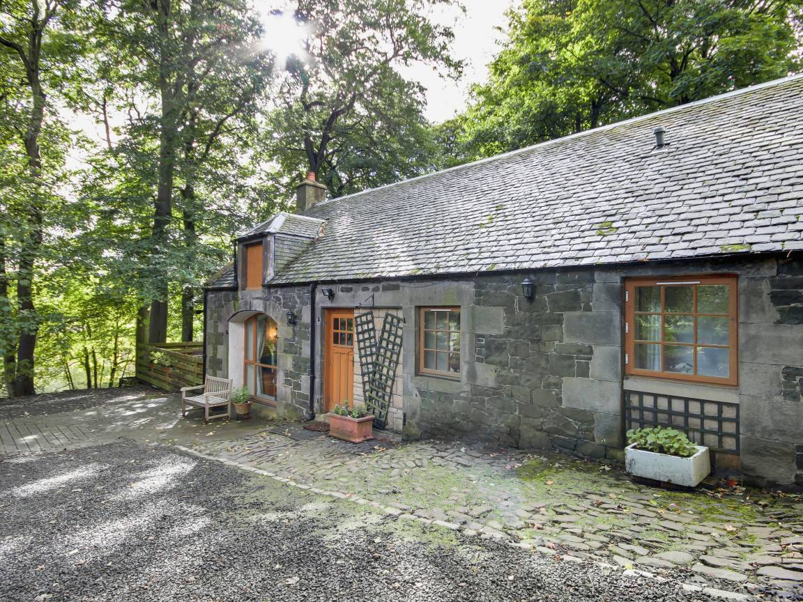 Cottage ∙ 2 Bedrooms ∙ 4 Guests - Edinburgh