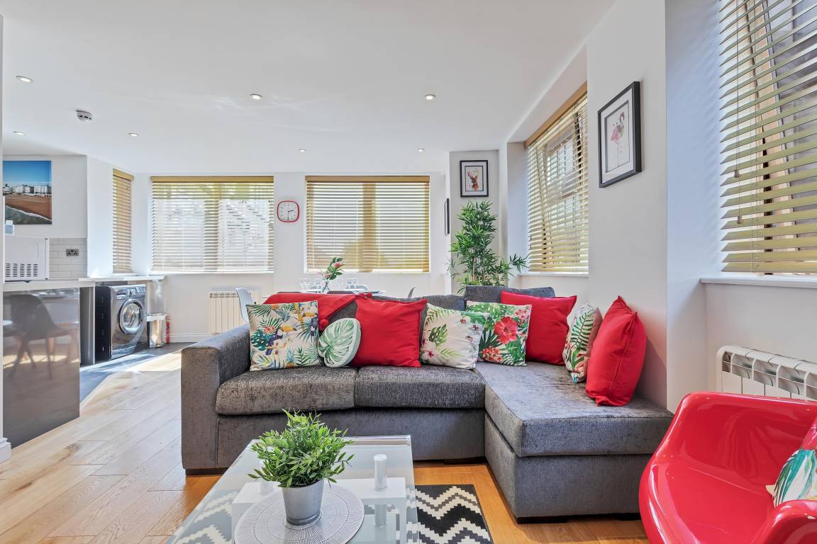 75 M² Apartamento ∙ 2 Habitaciones ∙ 8 Huéspedes - Brighton Marina