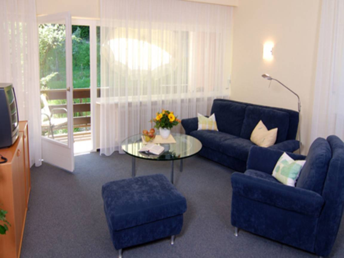 70 M² Ferienwohnung ∙ 1 Schlafzimmer ∙ 2 Gäste - Badenweiler