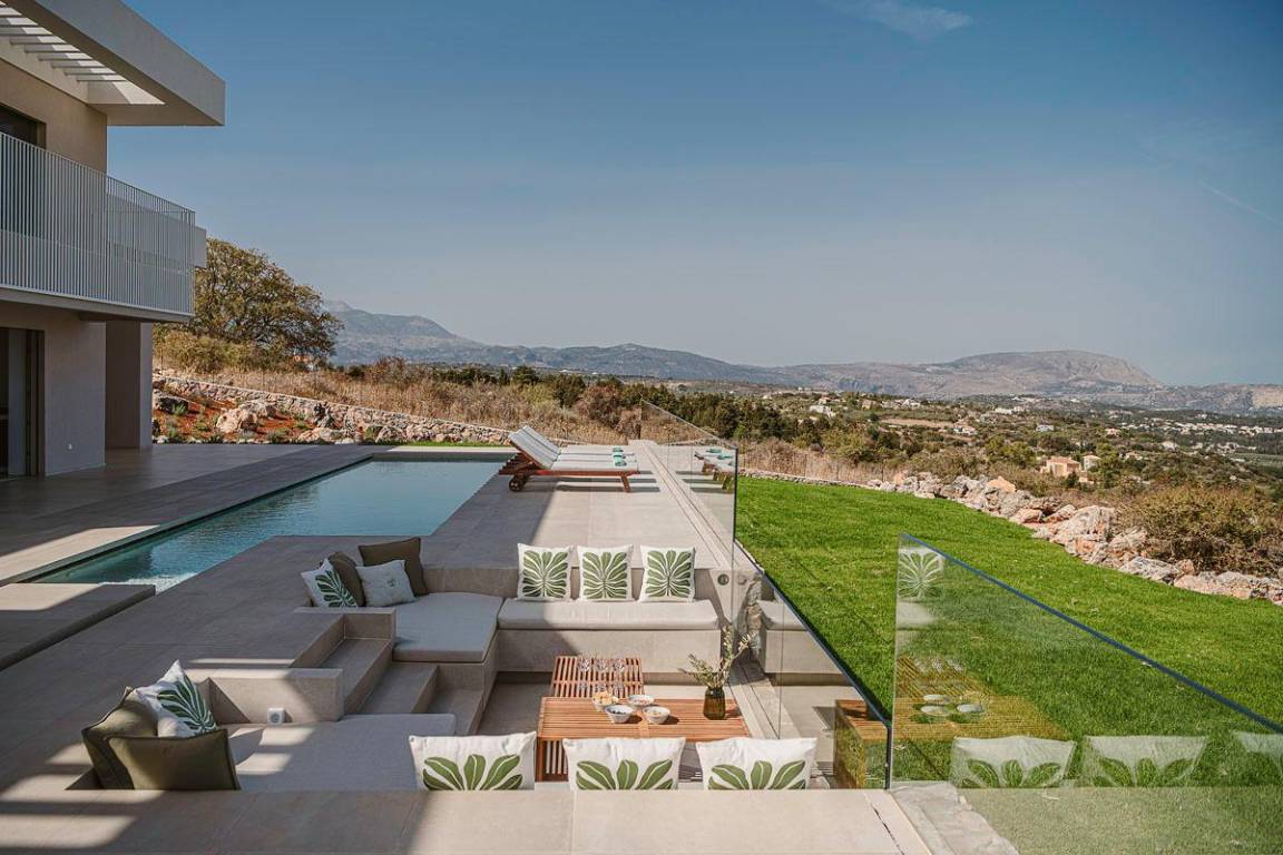 280 M² Farmhouse ∙ 4 Bedrooms ∙ 8 Guests - Greece
