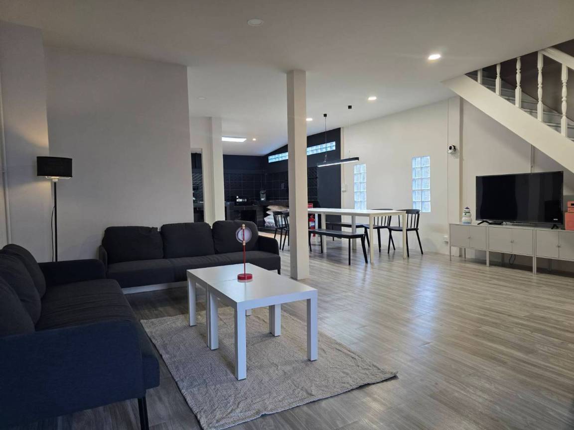 192 M² House ∙ 3 Bedrooms ∙ 6 Guests - Bangkok