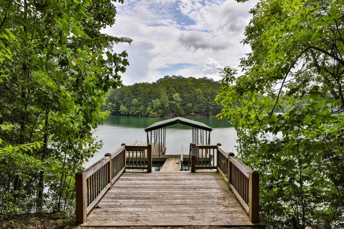 Cabin ∙ 3 Bedrooms ∙ 8 Guests - Mineral Bluff, GA