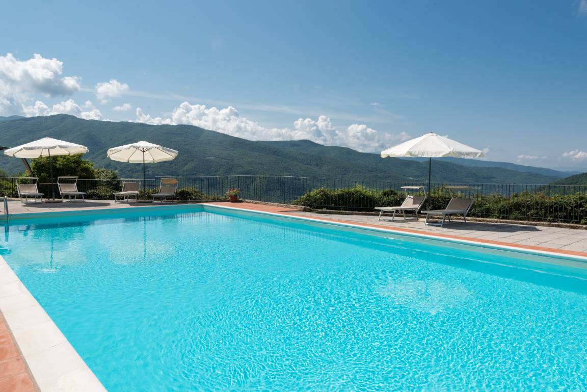 80 M² Farmhouse ∙ 3 Bedrooms ∙ 6 Guests - Tuscany