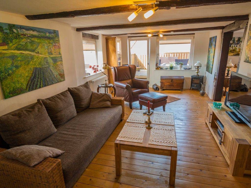 100 M² Ferienwohnung ∙ 2 Schlafzimmer ∙ 4 Gäste - Bad Pyrmont