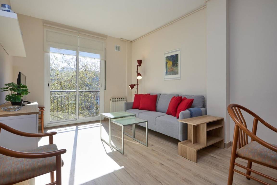 63 M² Apartamento ∙ 6 Huéspedes - Barcelona