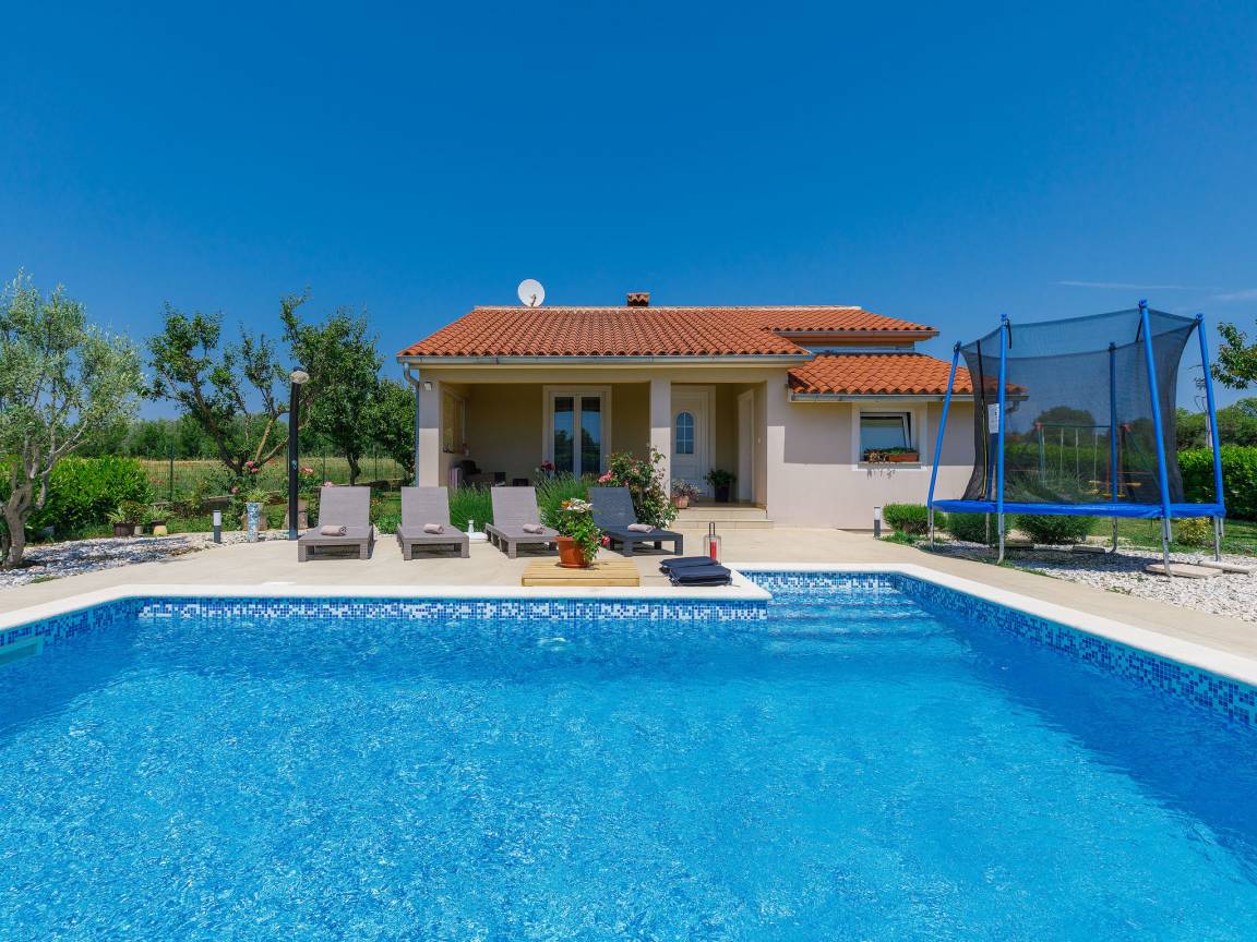 90 M² Casa ∙ 2 Habitaciones ∙ 6 Huéspedes - Pula