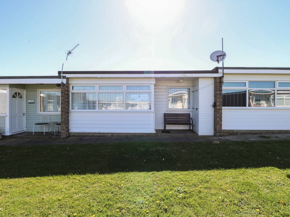 Cottage ∙ 2 Bedrooms ∙ 4 Guests - Hemsby