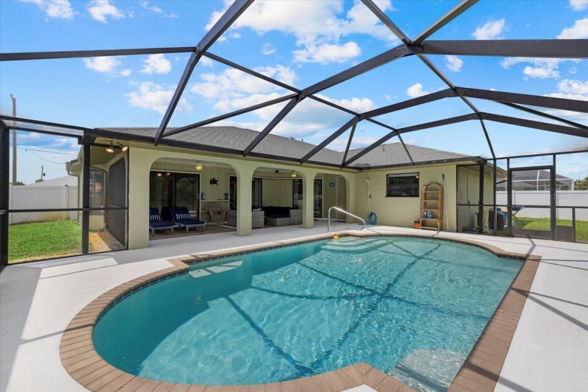 164 M² House ∙ 3 Bedrooms ∙ 6 Guests - Englewood, FL