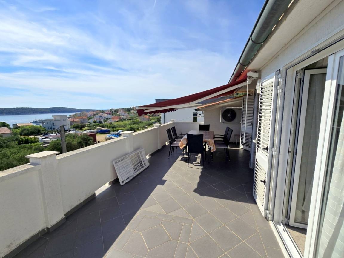79 M² Apartment ∙ 2 Bedrooms ∙ 6 Guests - Rab Island