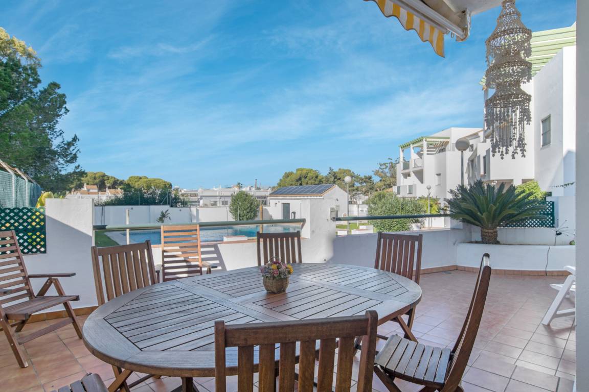 85 M² Apartamento ∙ 3 Habitaciones ∙ 6 Huéspedes - Conil de la Frontera