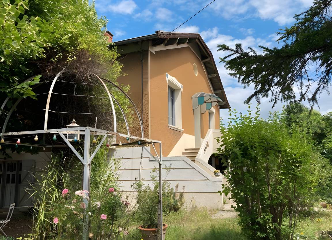 75 M² Appartement ∙ 1 Chambre ∙ 3 Personnes - Valréas