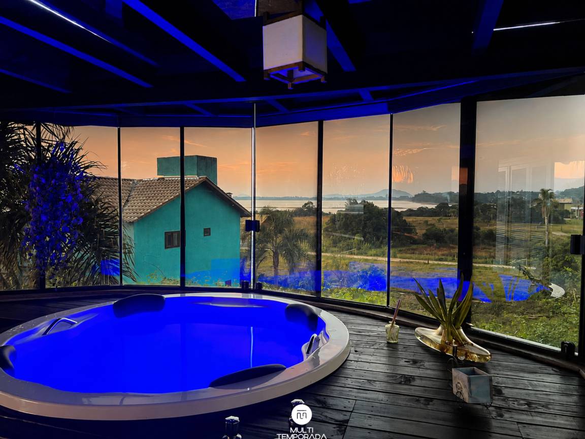 160 M² Apartamento ∙ 3 Quartos ∙ 8 Hóspedes - Imbituba