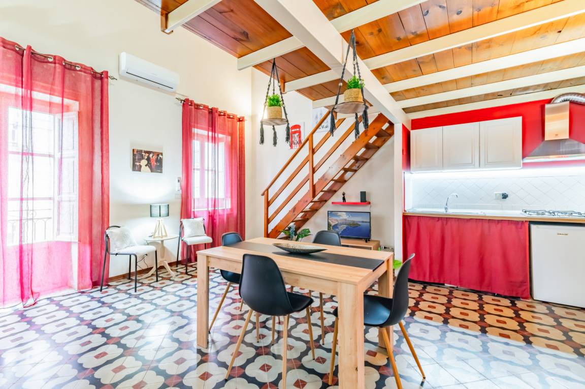 62 M² Apartment ∙ 1 Bedroom ∙ 6 Guests - Palermo, Italy