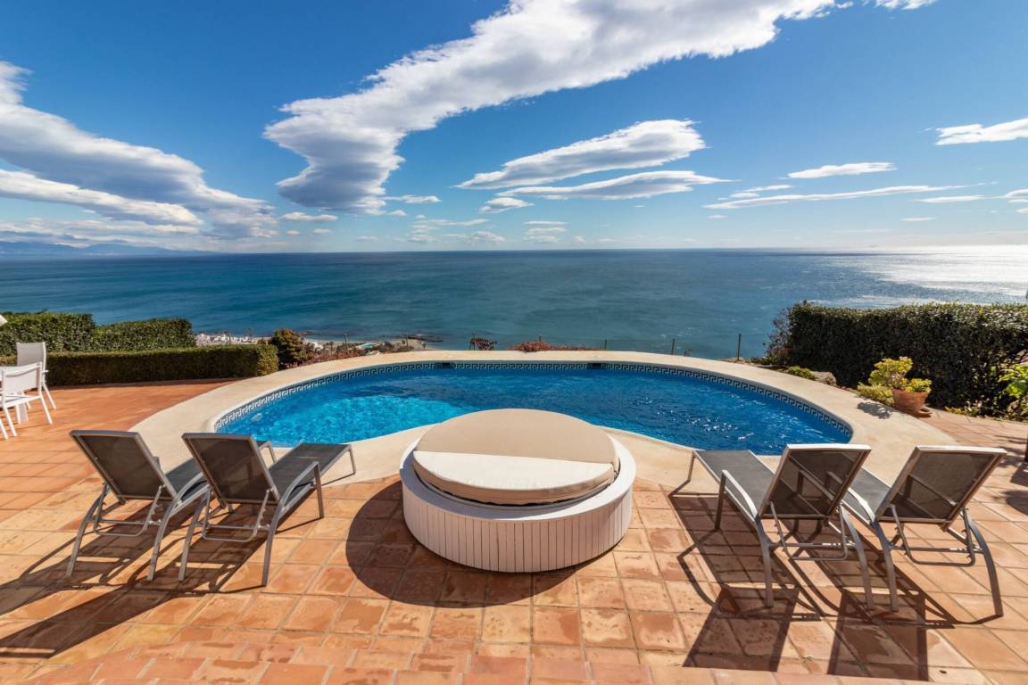 300 M² Villa ∙ 4 Schlafzimmer ∙ 8 Gäste - Sotogrande