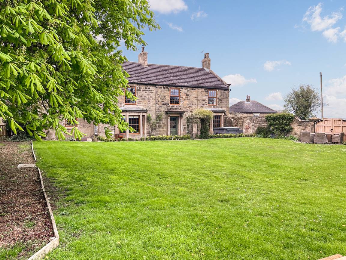 Cottage ∙ 3 Bedrooms ∙ 8 Guests - Barnsley
