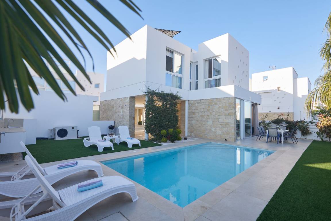 Cottage ∙ 3 Bedrooms ∙ 7 Guests - Fig Tree