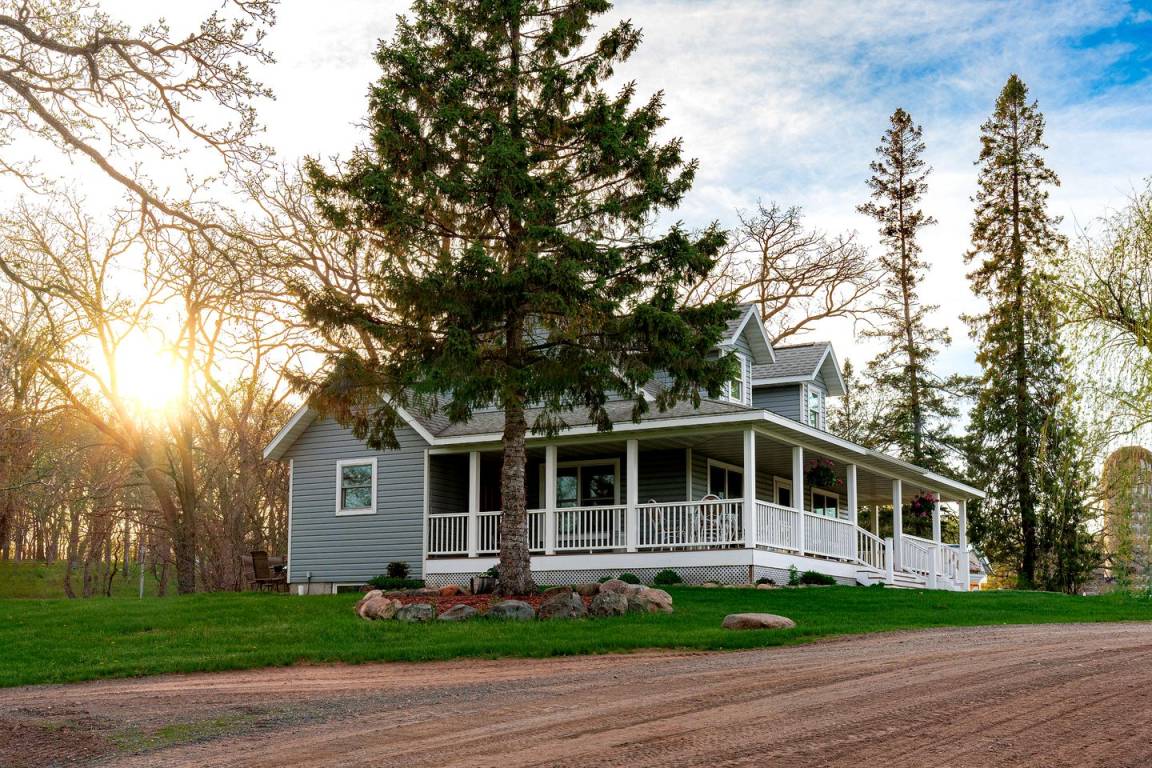House ∙ 2 Bedrooms ∙ 9 Guests - Taylors Falls, MN