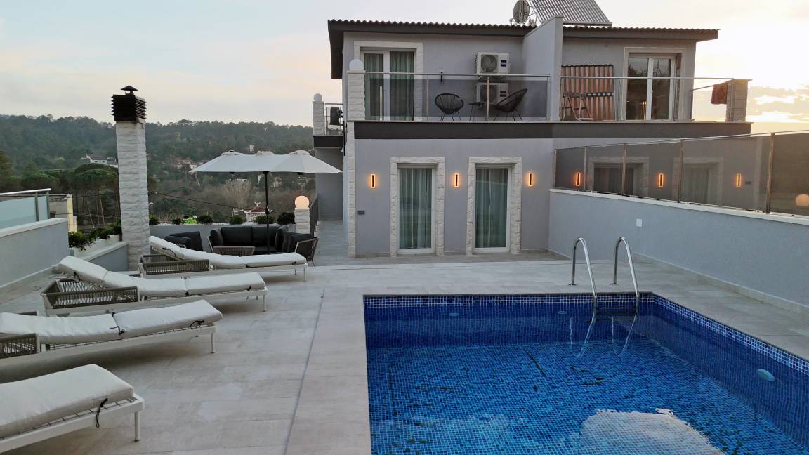 118 M² Maison De Vacances ∙ 4 Chambres ∙ 9 Personnes - Sils