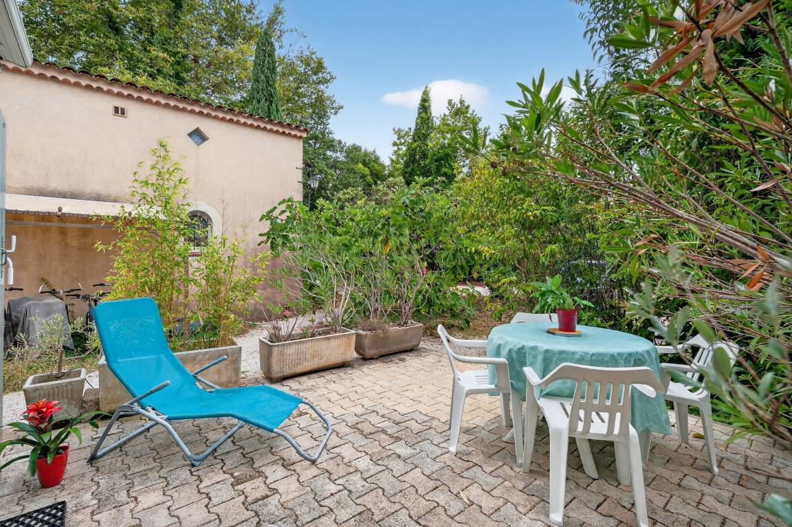 25 M² Studio ∙ 2 Personnes - Le Pradet