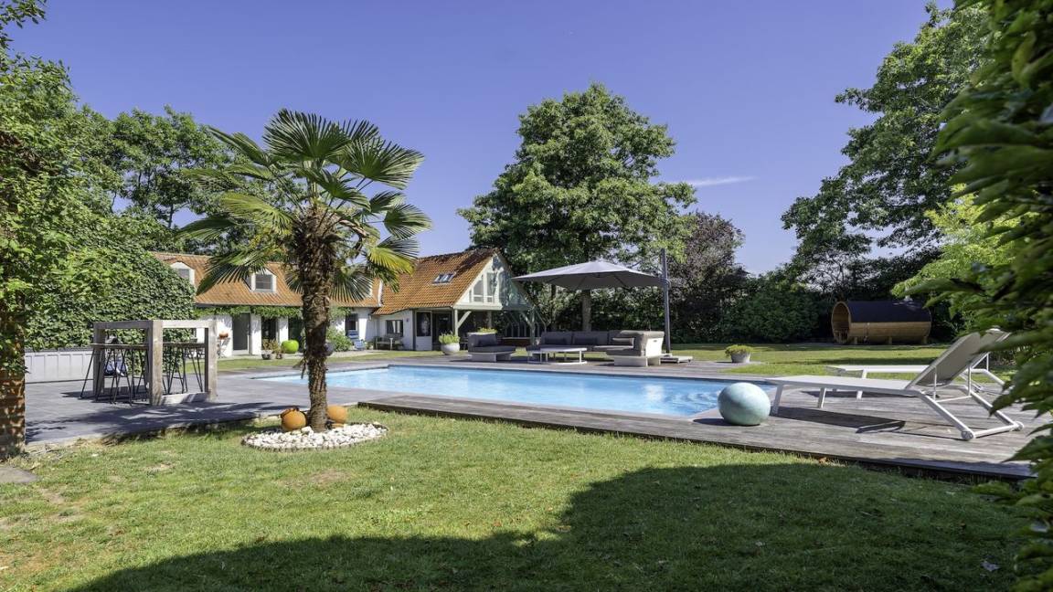 280 M² Huis ∙ 5 Slaapkamers ∙ 8 Gasten - West-Vlaanderen