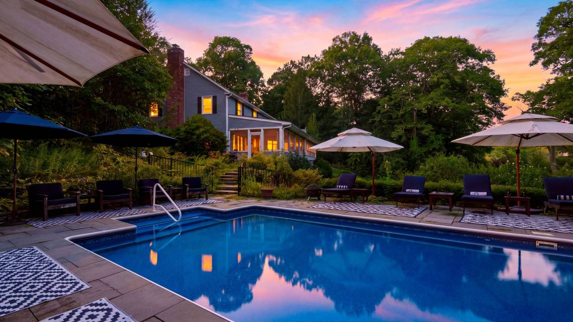 325 M² House ∙ 5 Bedrooms ∙ 10 Guests - Brewster, NY