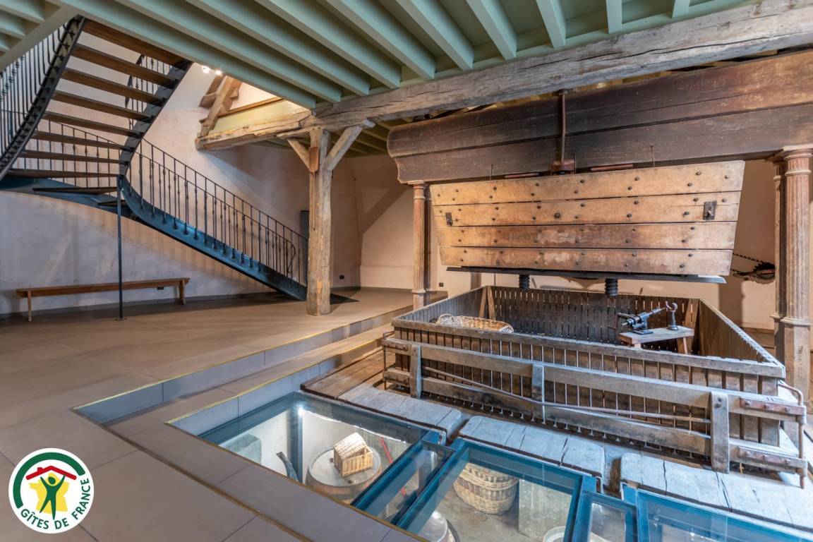 120 M² Mökki ∙ 2 Makuuhuonetta ∙ 4 Vierasta - Ay