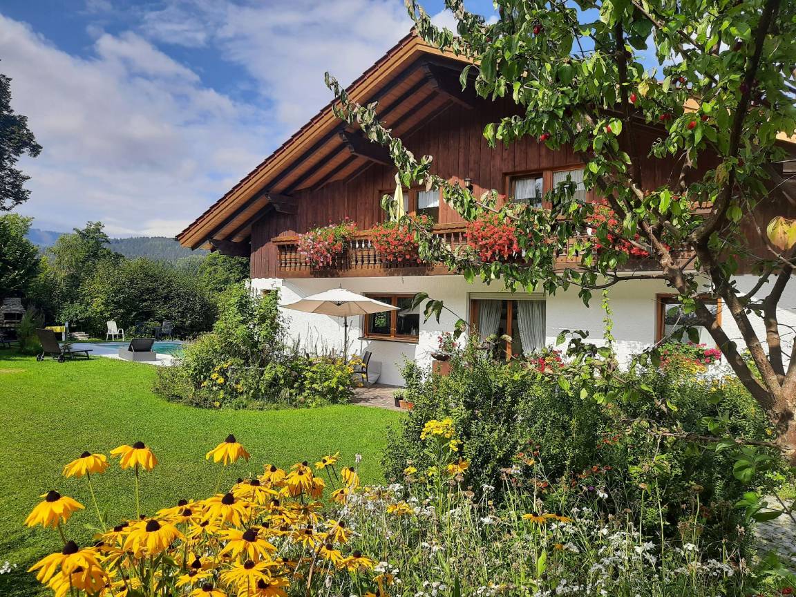 43 M² Ferienwohnung ∙ 1 Schlafzimmer ∙ 2 Gäste - Bayerisch Eisenstein