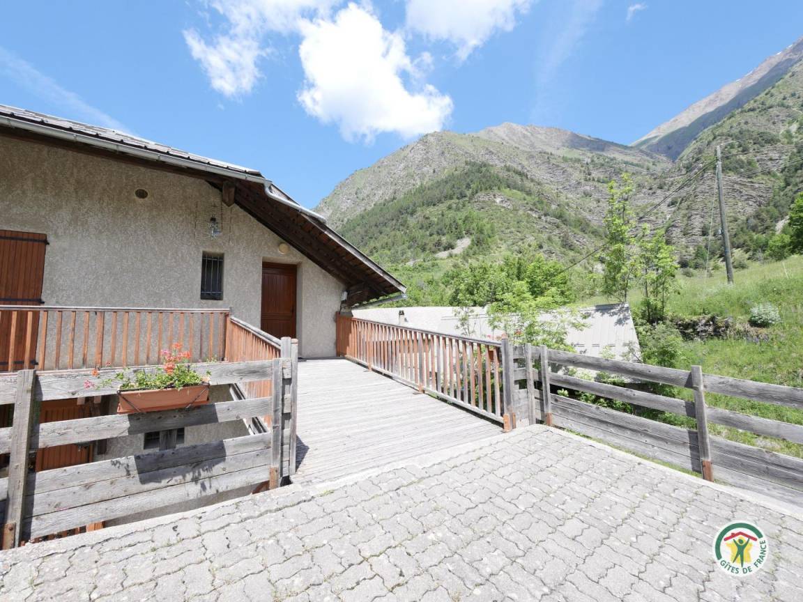30 M² Gîte ∙ 1 Chambre ∙ 4 Personnes - Embrun