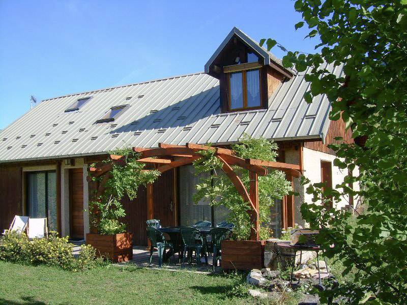 110 M² Gîte ∙ 3 Bedrooms ∙ 8 Guests - Embrun