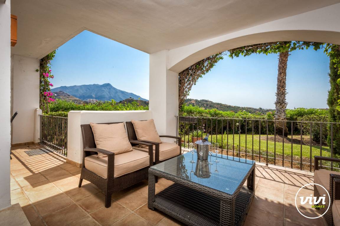 110 M² Apartment ∙ 2 Bedrooms ∙ 4 Guests - Benahavís