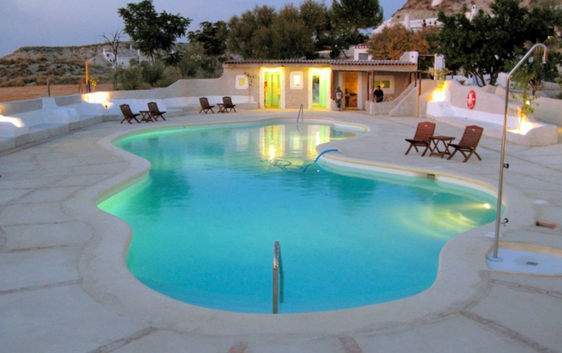 Alojamiento ∙ 1 Habitación ∙ 5 Huéspedes - Zújar