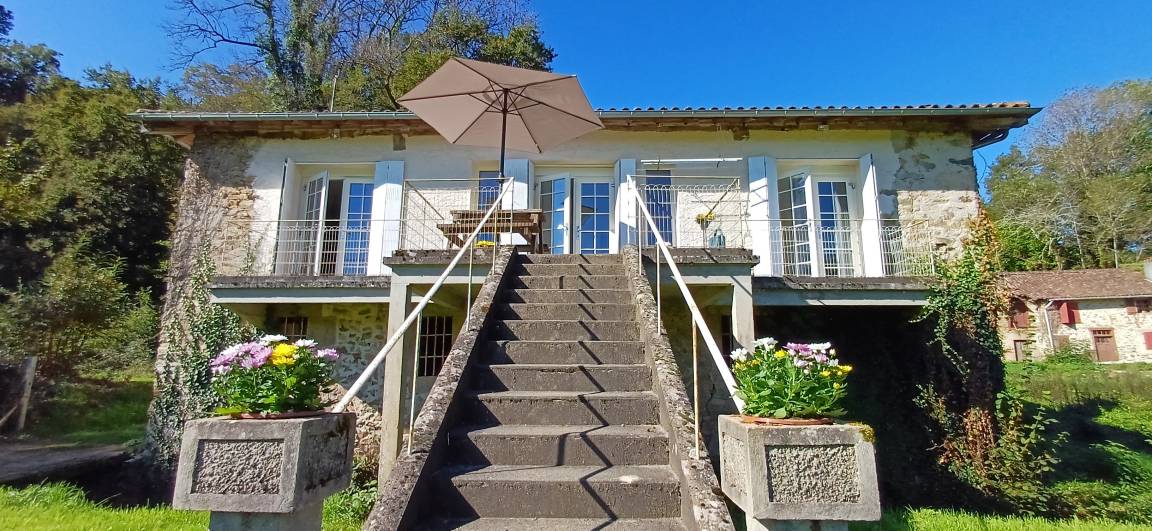 90 M² House ∙ 2 Bedrooms ∙ 6 Guests - Oradour-sur-Glane
