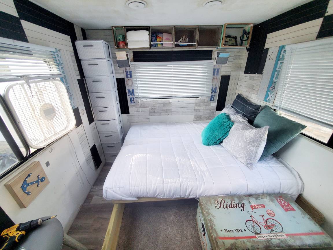 Mobilheim ∙ 2 Schlafzimmer ∙ 10 Gäste - New Haven, CT