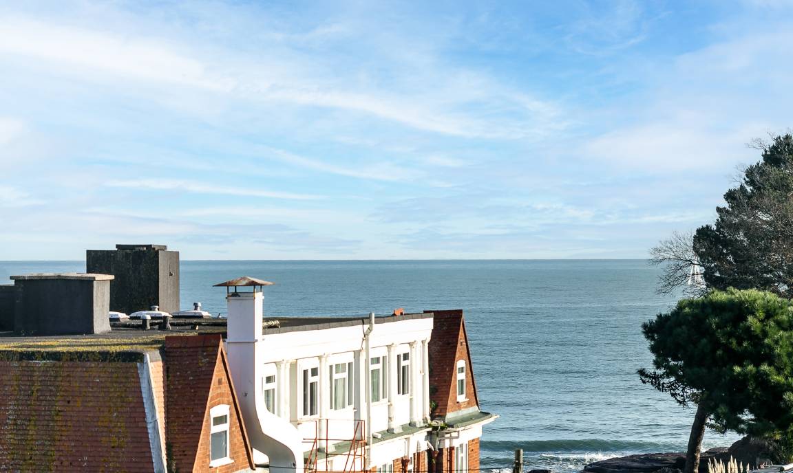 Cottage ∙ 2 Bedrooms ∙ 4 Guests - Paignton