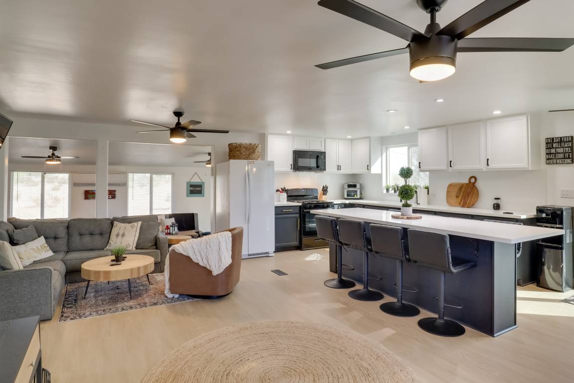 111 M² House ∙ 4 Bedrooms ∙ 10 Guests - Needles, CA