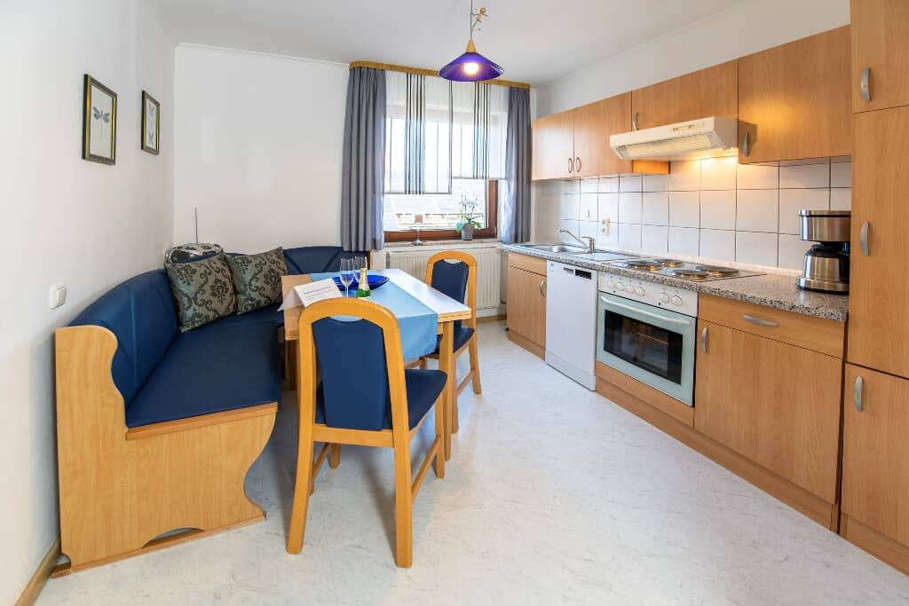 60 M² Ferienwohnung ∙ 2 Schlafzimmer ∙ 4 Gäste - Moosbach