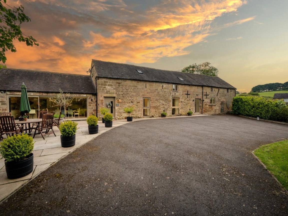 Cottage ∙ 4 Bedrooms ∙ 8 Guests - Wirksworth
