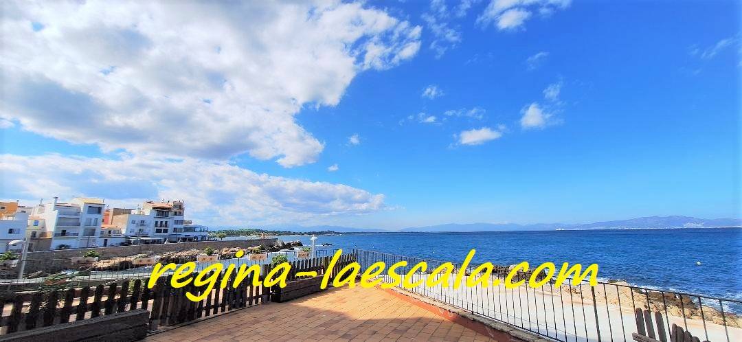 75 M² Apartamento ∙ 3 Habitaciones ∙ 6 Huéspedes - La Escala