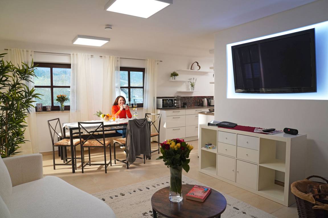 75 M² Ferienwohnung ∙ 2 Schlafzimmer ∙ 4 Gäste - Bischofswiesen