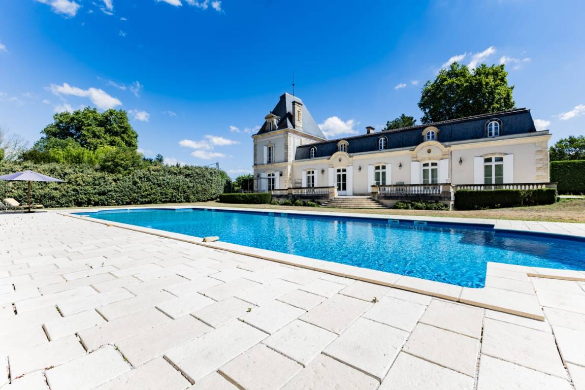 500 M² Château ∙ 6 Chambres ∙ 12 Personnes - Pessac