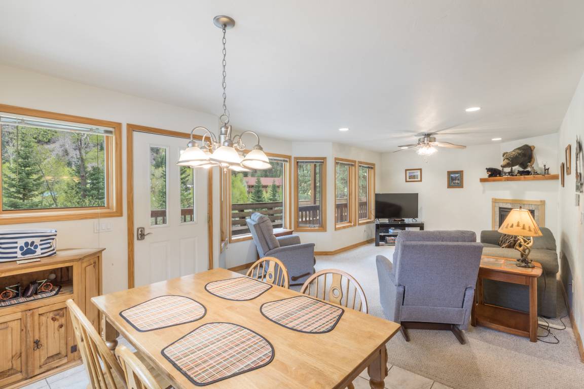 77 M² Condo ∙ 2 Bedrooms ∙ 6 Guests - Ouray, CO