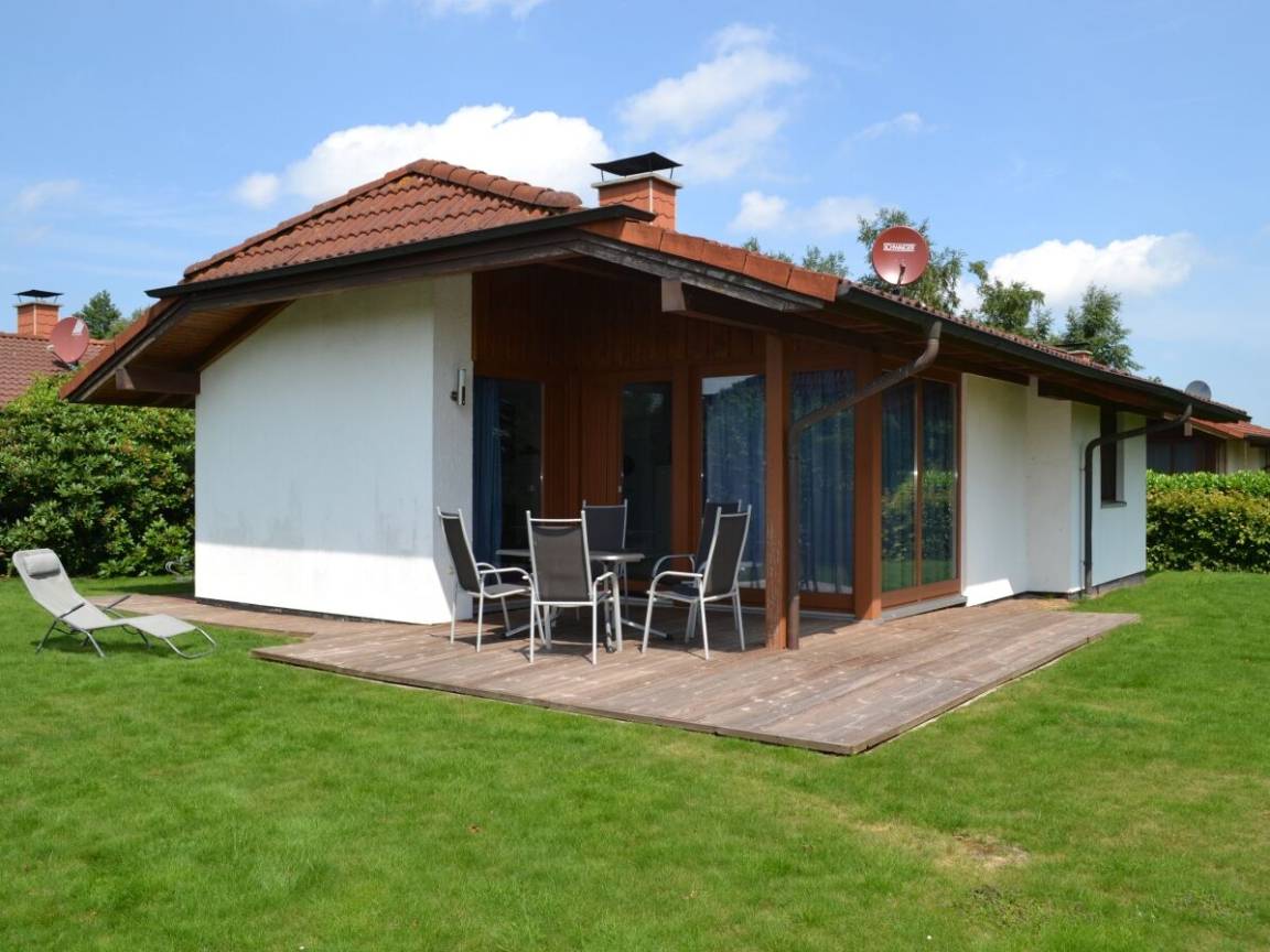 70 M² Ferienhaus ∙ 2 Schlafzimmer ∙ 4 Gäste - Stadland
